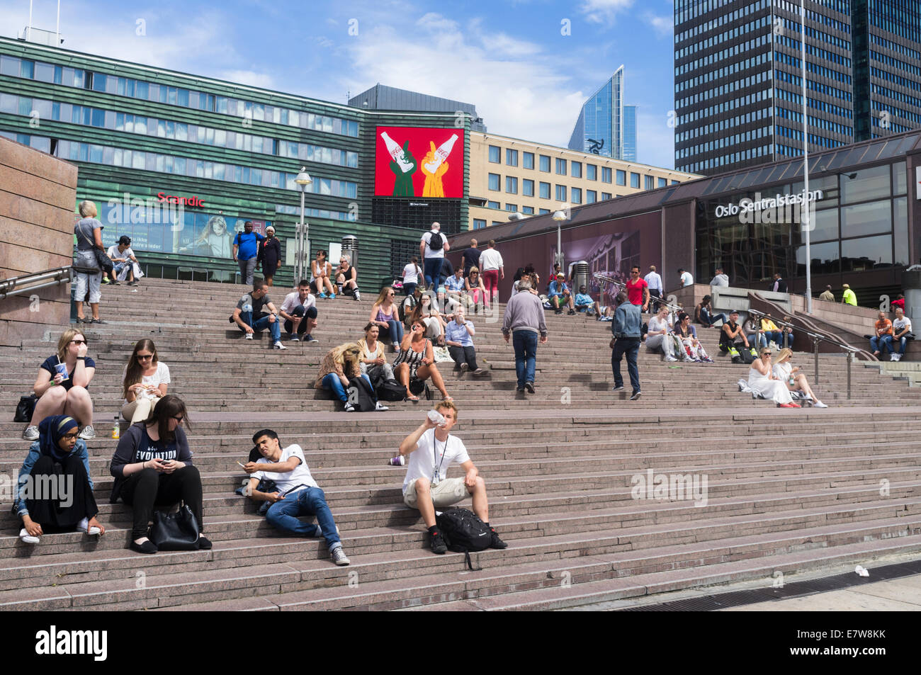 Jernbanetorget hi-res stock photography and images - Alamy