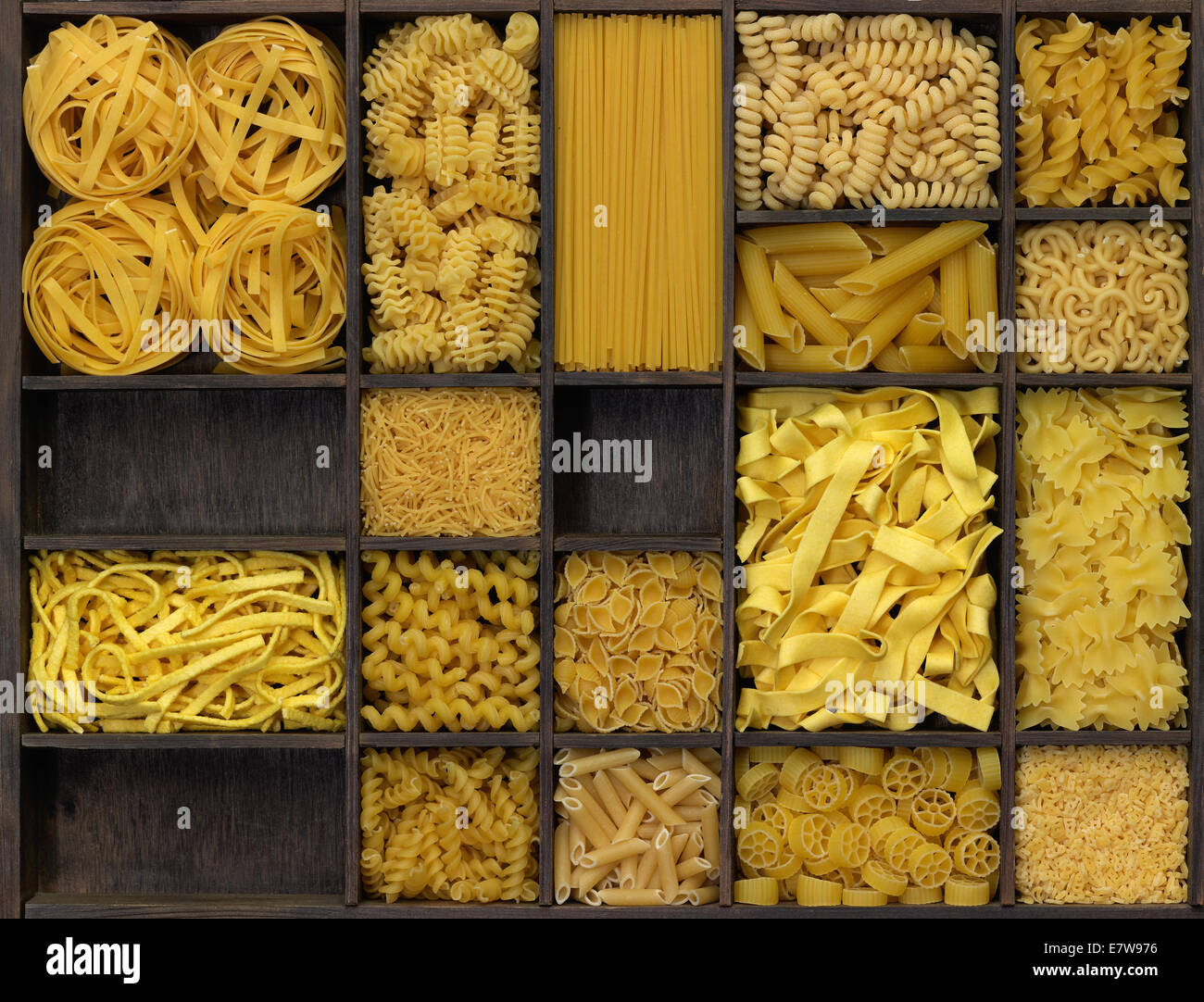 Various types chinese noodles hi-res stock photography and images - Alamy