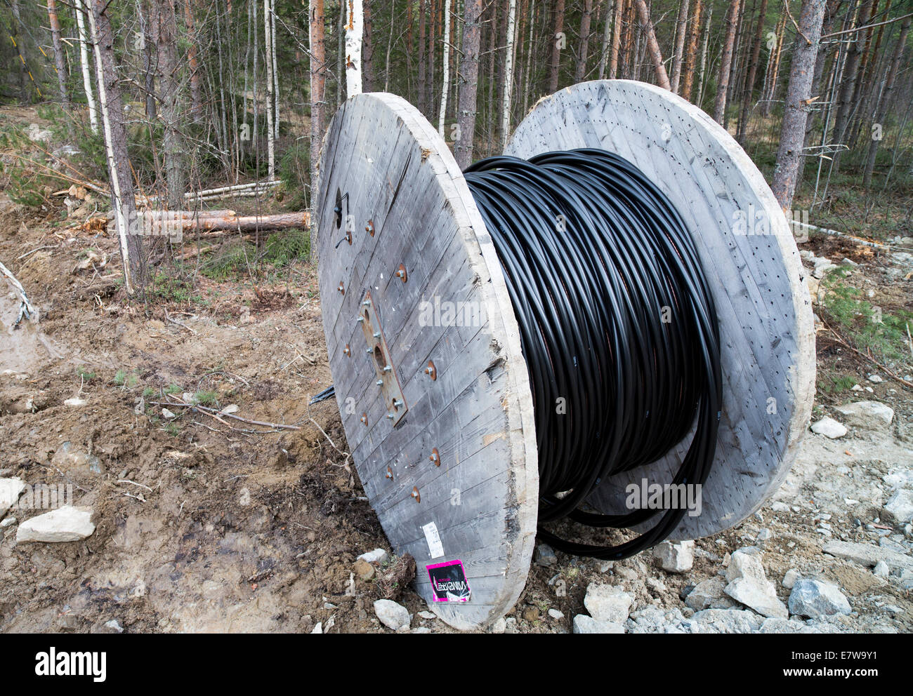 Medium / High voltage insulated heavy duty copper cable drum , used for ...