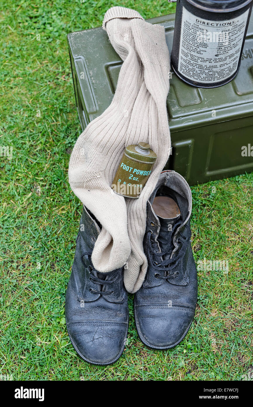 British Army issue World War 2 foot powder tin by R&C Ltd with boots ...