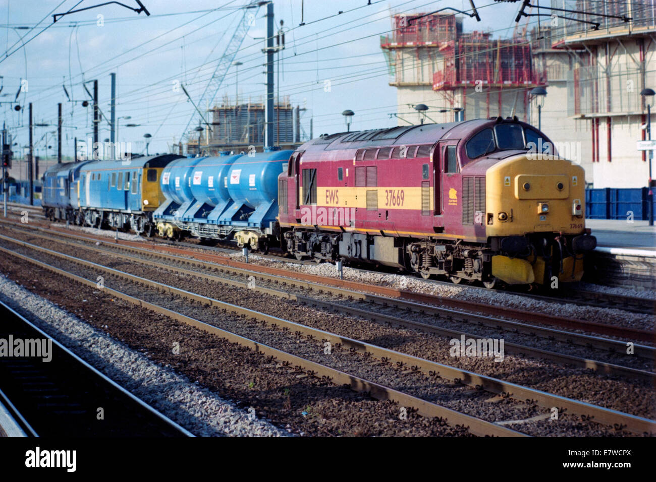 diesel locomotive class 37 number 37669 at doncaster england in 2000 ...