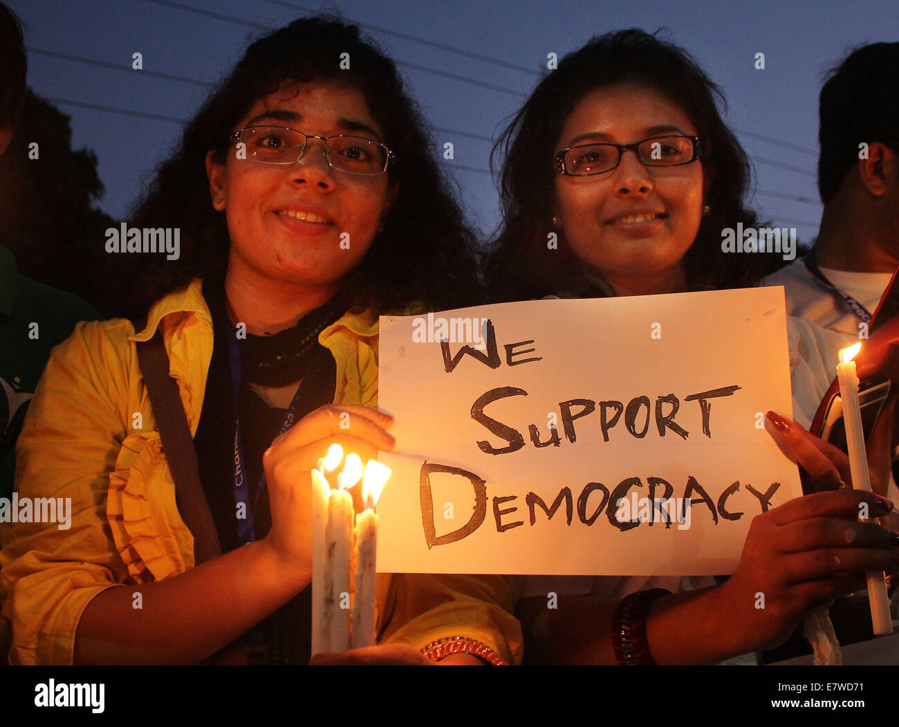 Lahore, Pakistan. 24th September, 2014. Pakistani youth organization ...