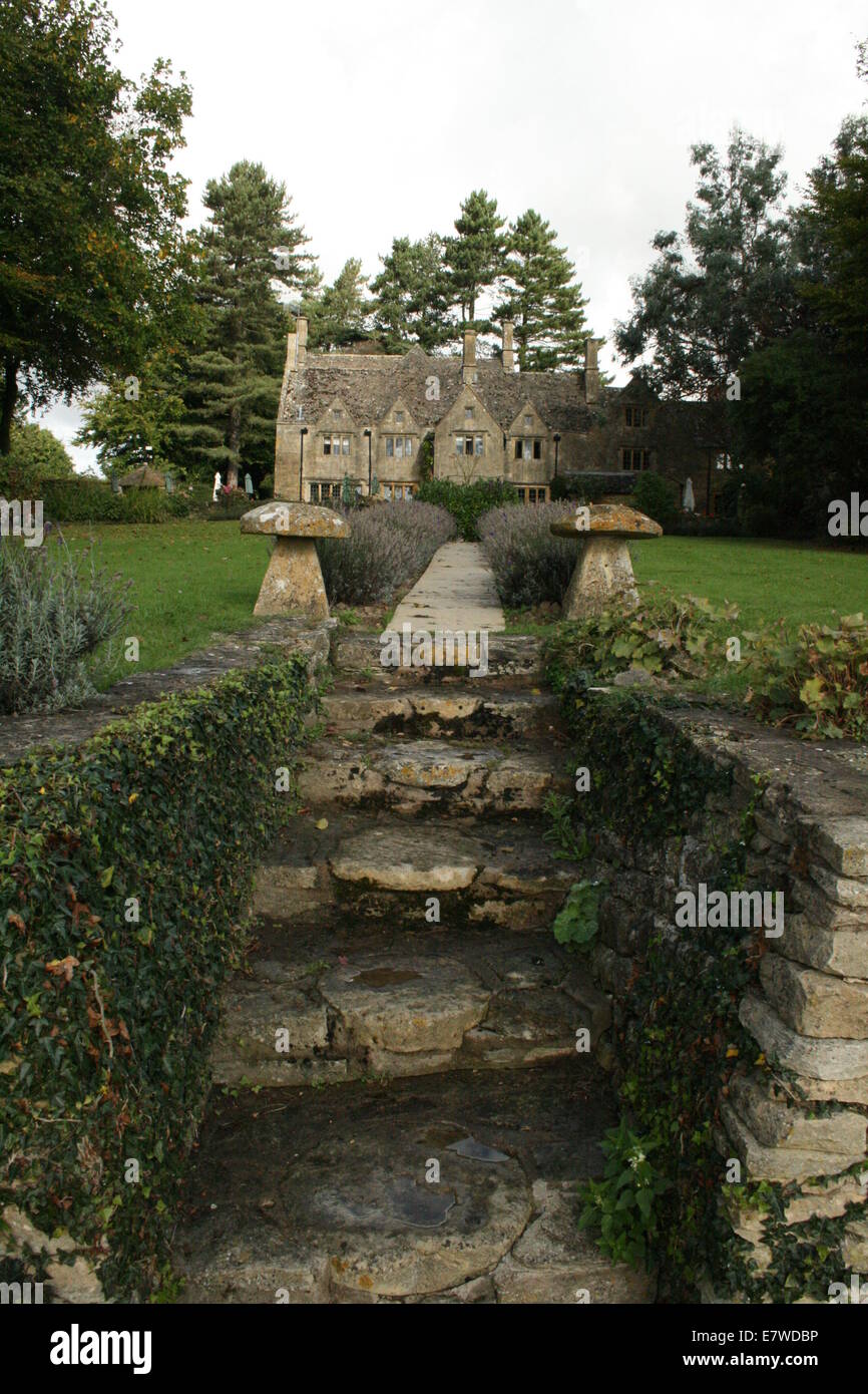 The manor house cotswolds hi-res stock photography and images - Alamy
