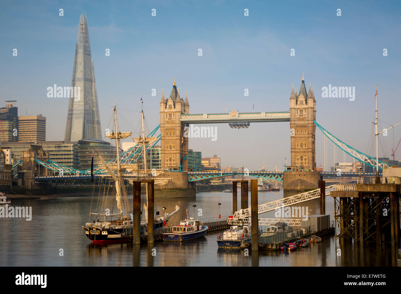 Thames tower hi-res stock photography and images - Alamy