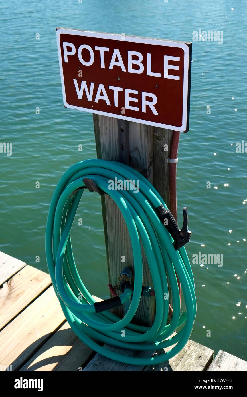 Drinkable water station hi-res stock photography and images - Alamy