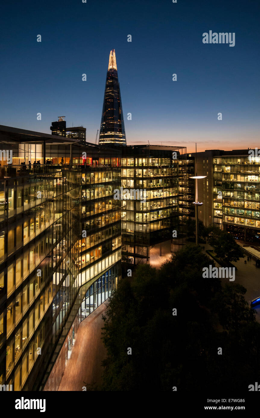 Londons tallest building hi-res stock photography and images - Alamy