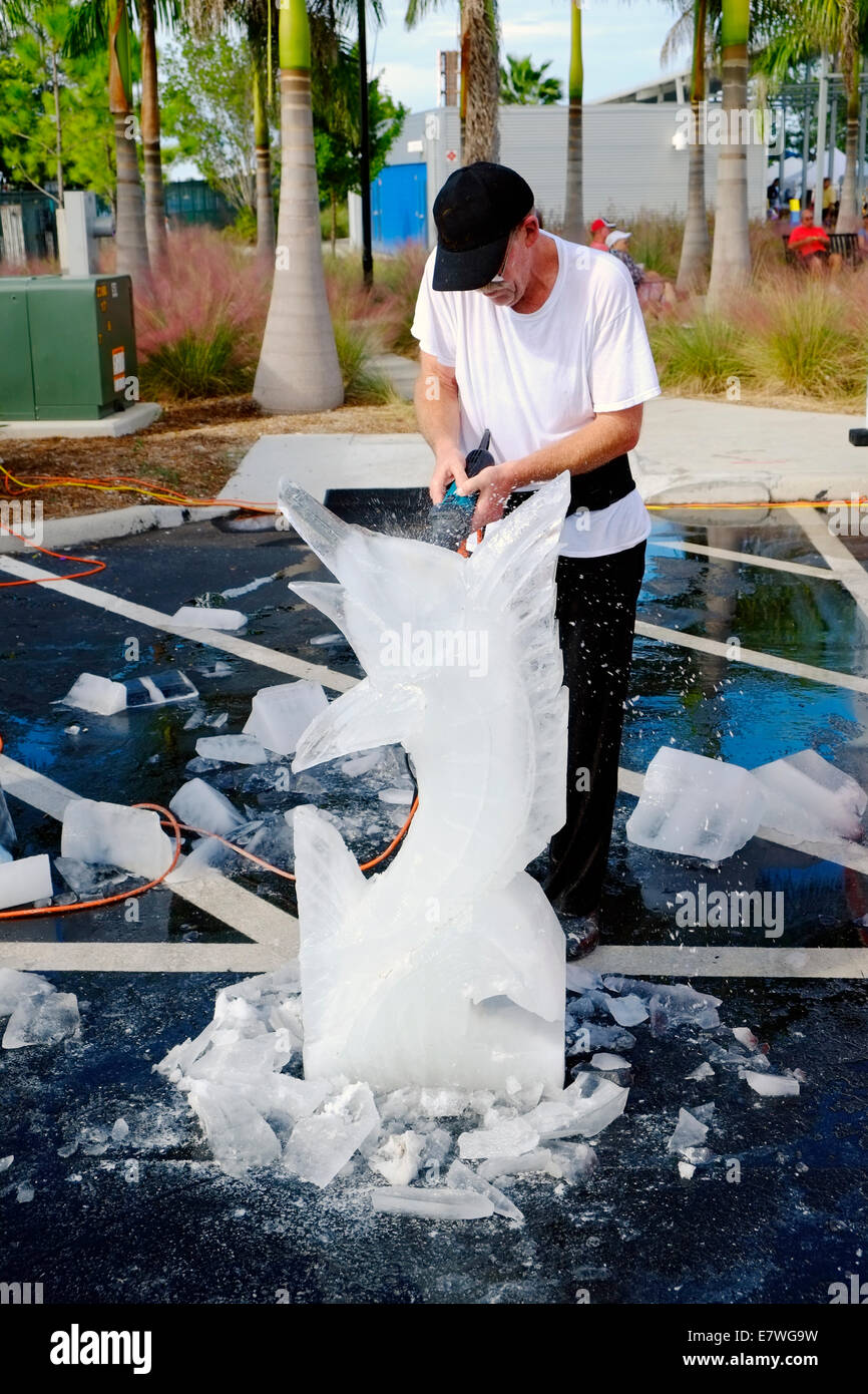 Ice sculpture design fish Stock Photo - Alamy