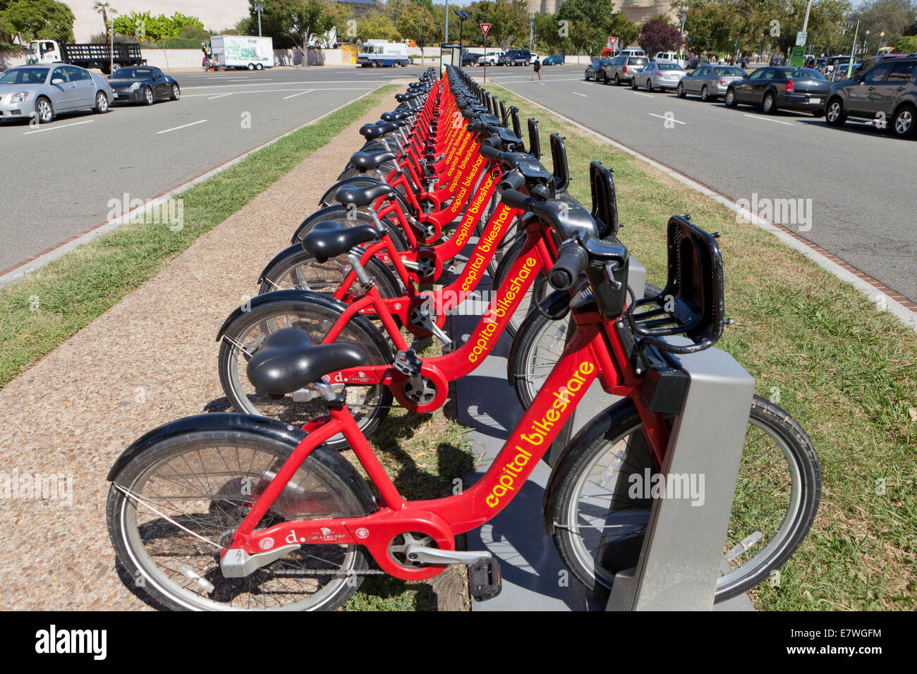 Capital bike share hi-res stock photography and images - Alamy