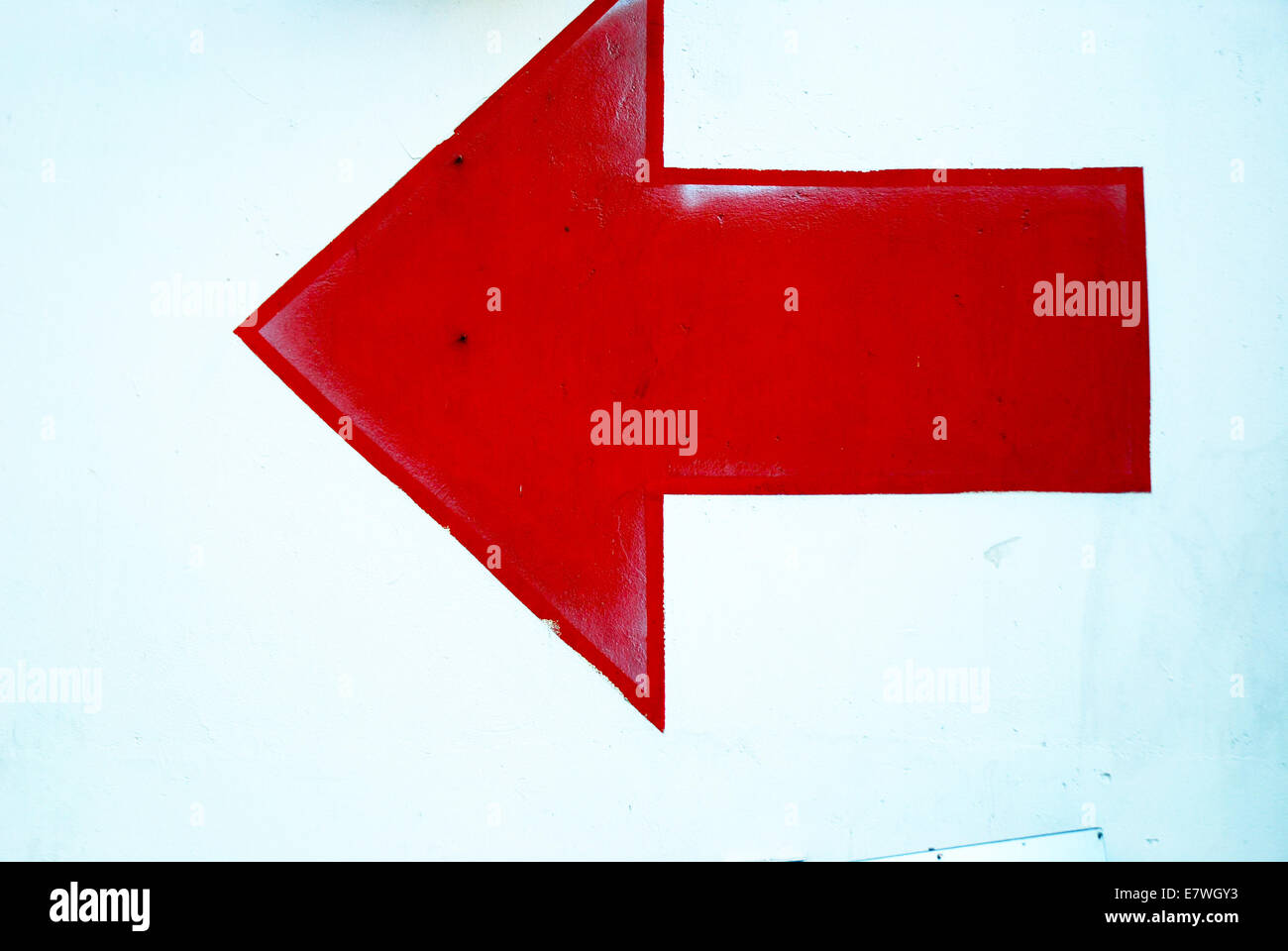 Spray painted arrow hi-res stock photography and images - Alamy