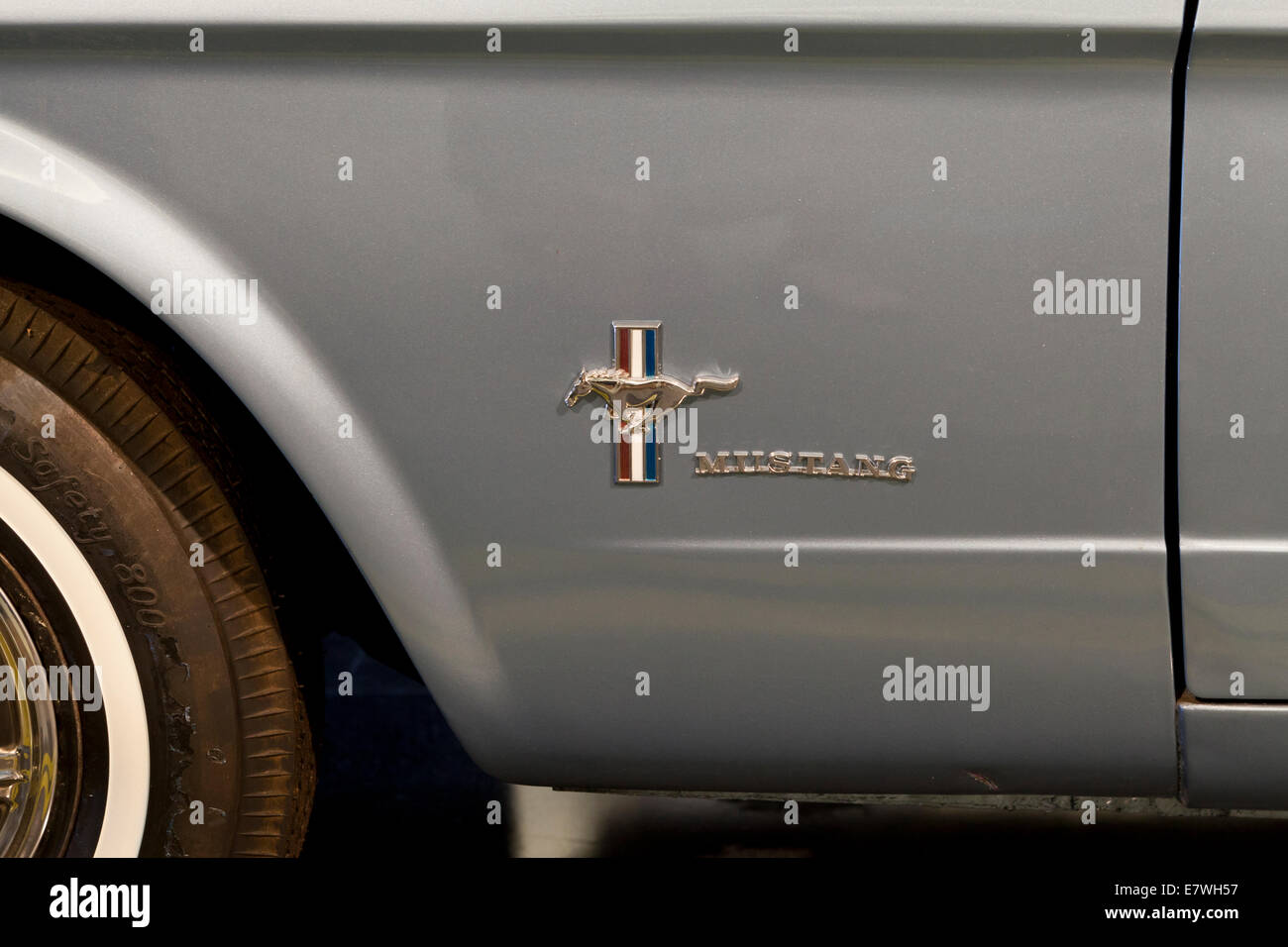 Ford mustang badge hi-res stock photography and images - Alamy