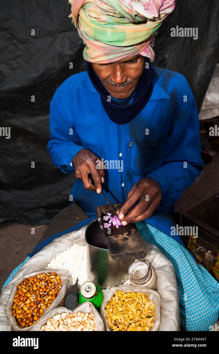 Indian salty snacks hi-res stock photography and images - Alamy