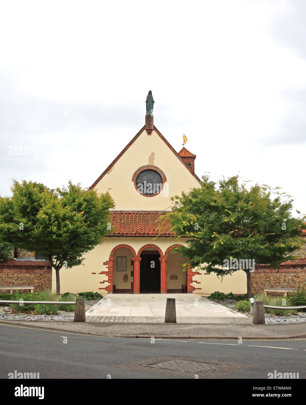 The anglican shrine church of our lady of walsingham hi-res stock ...