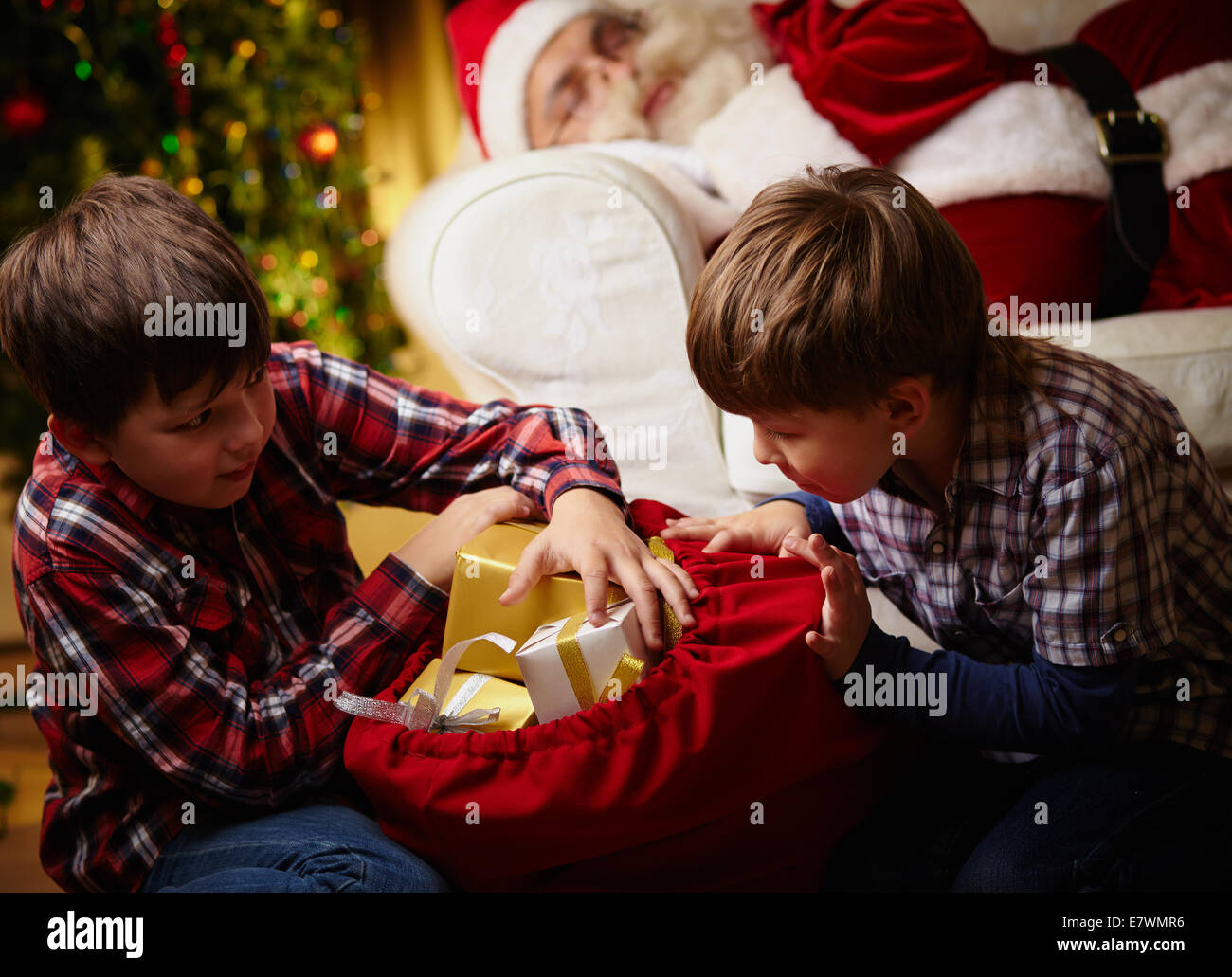 Big sack little sack hi-res stock photography and images - Alamy