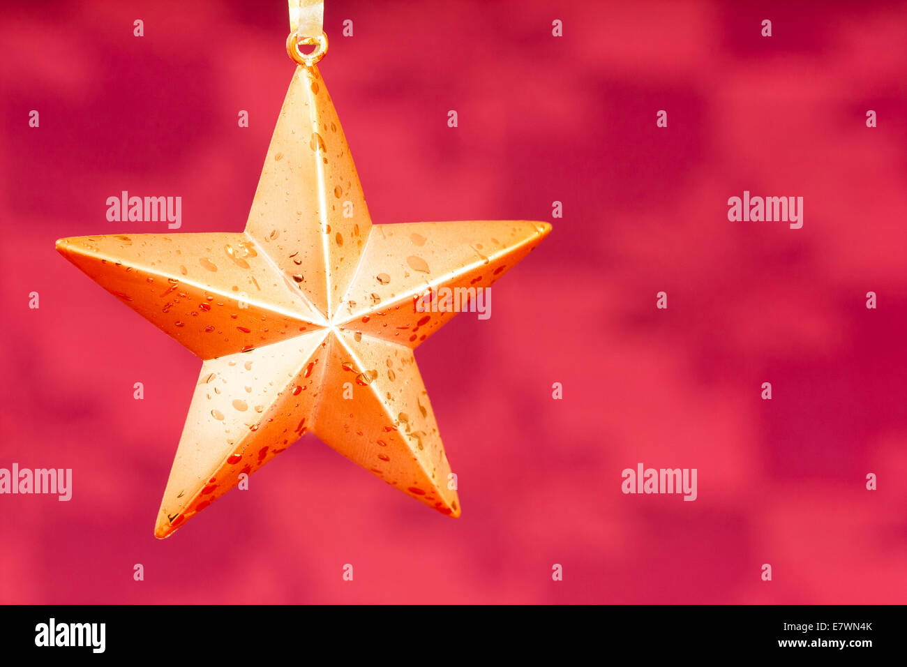 Maroon red background hi-res stock photography and images - Alamy