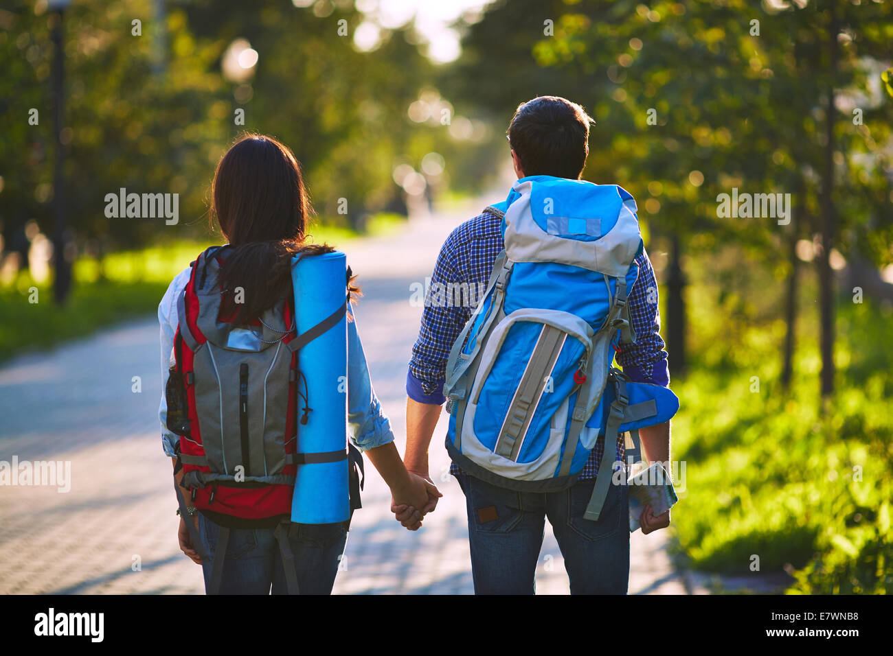 Two travelers hi-res stock photography and images - Alamy