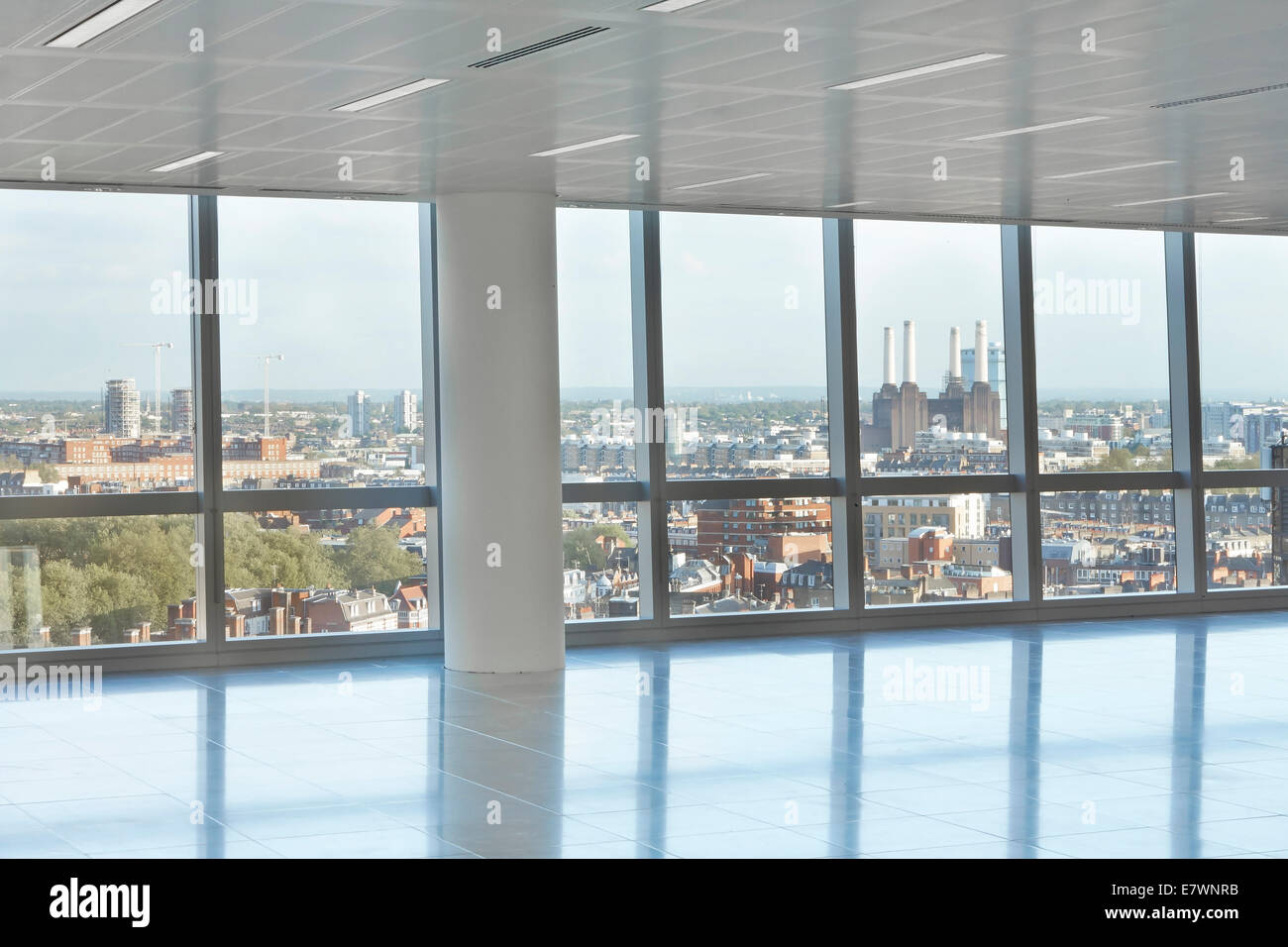 62 Buckingham Gate, London, United Kingdom. Architect: Pelli Clarke ...