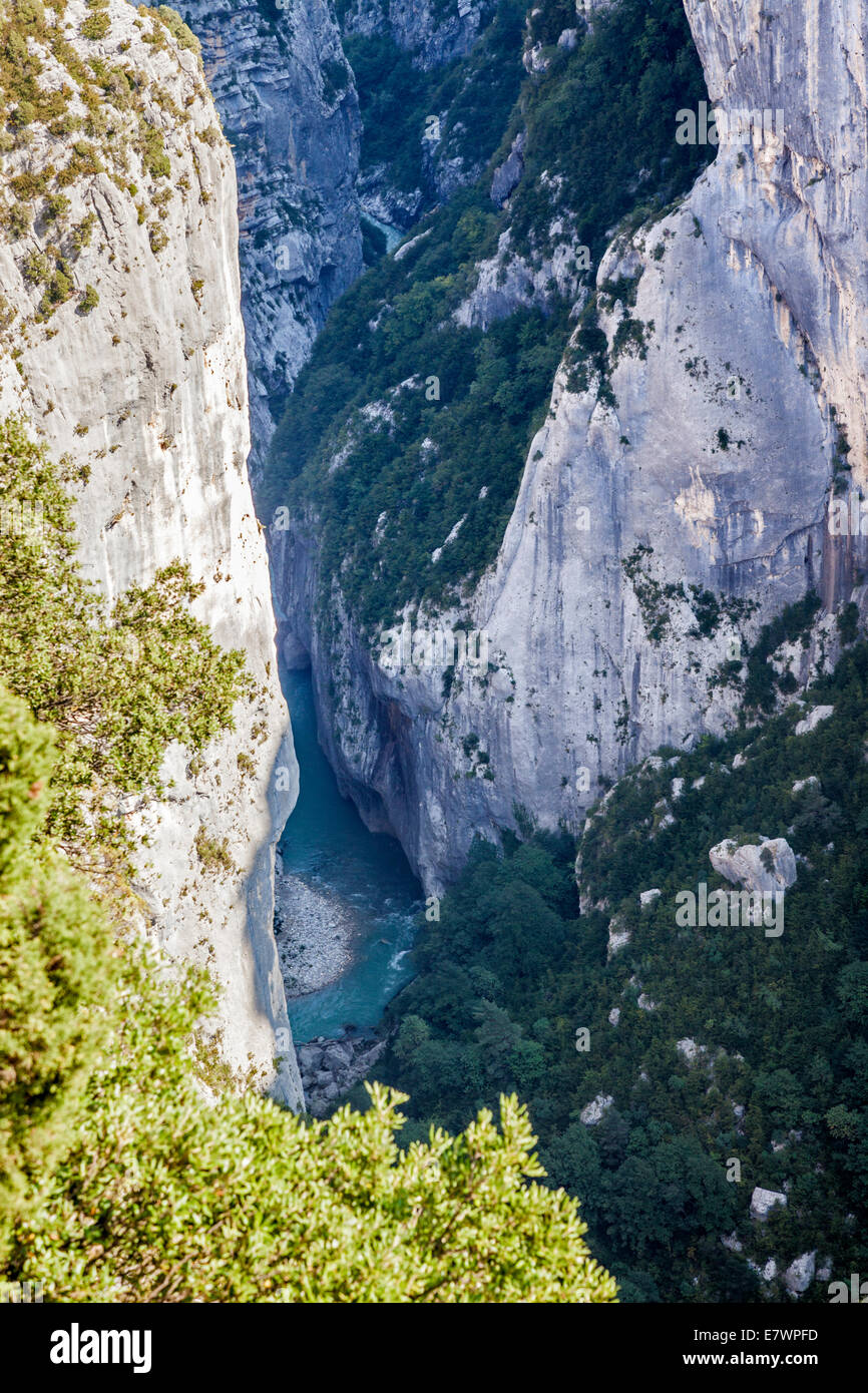 The gorges of the Verdon seen from the vantage points (14 panoramic ...