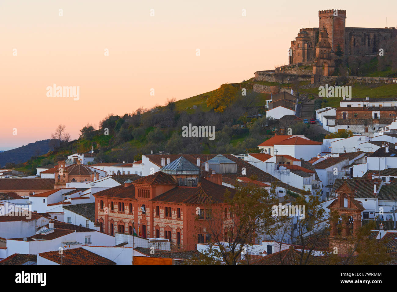 Sierra de aracena y picos de aroche hi-res stock photography and images ...
