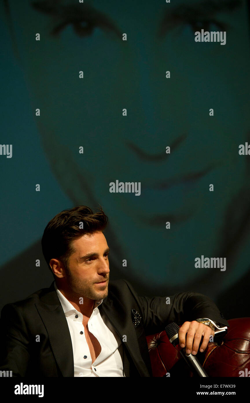 Singer David Bustamante attends new album 'Vivir' press conference at ...