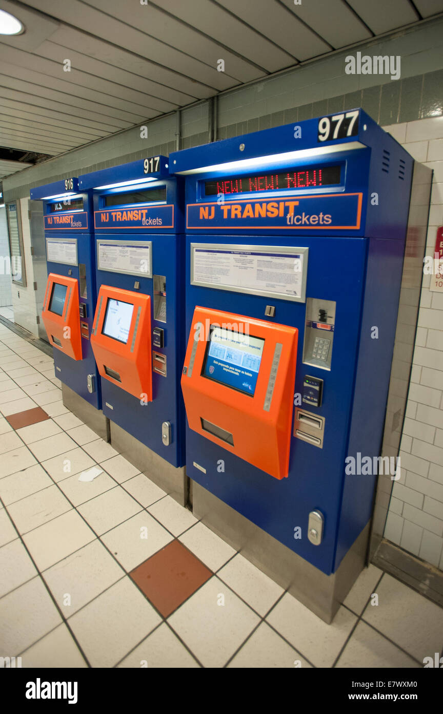 Transit port hi-res stock photography and images - Alamy