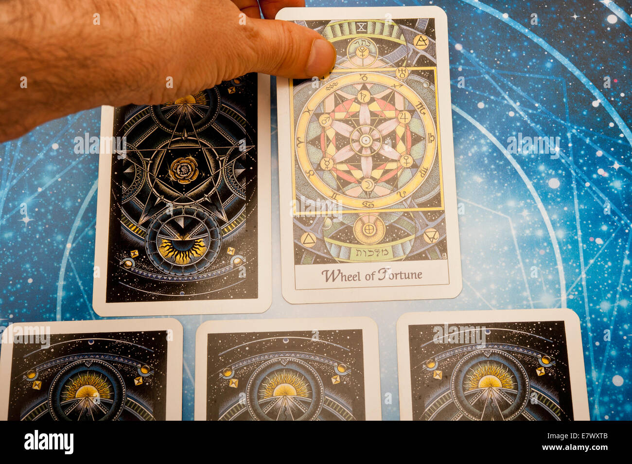 fortune teller reading tarot cards Stock Photo - Alamy