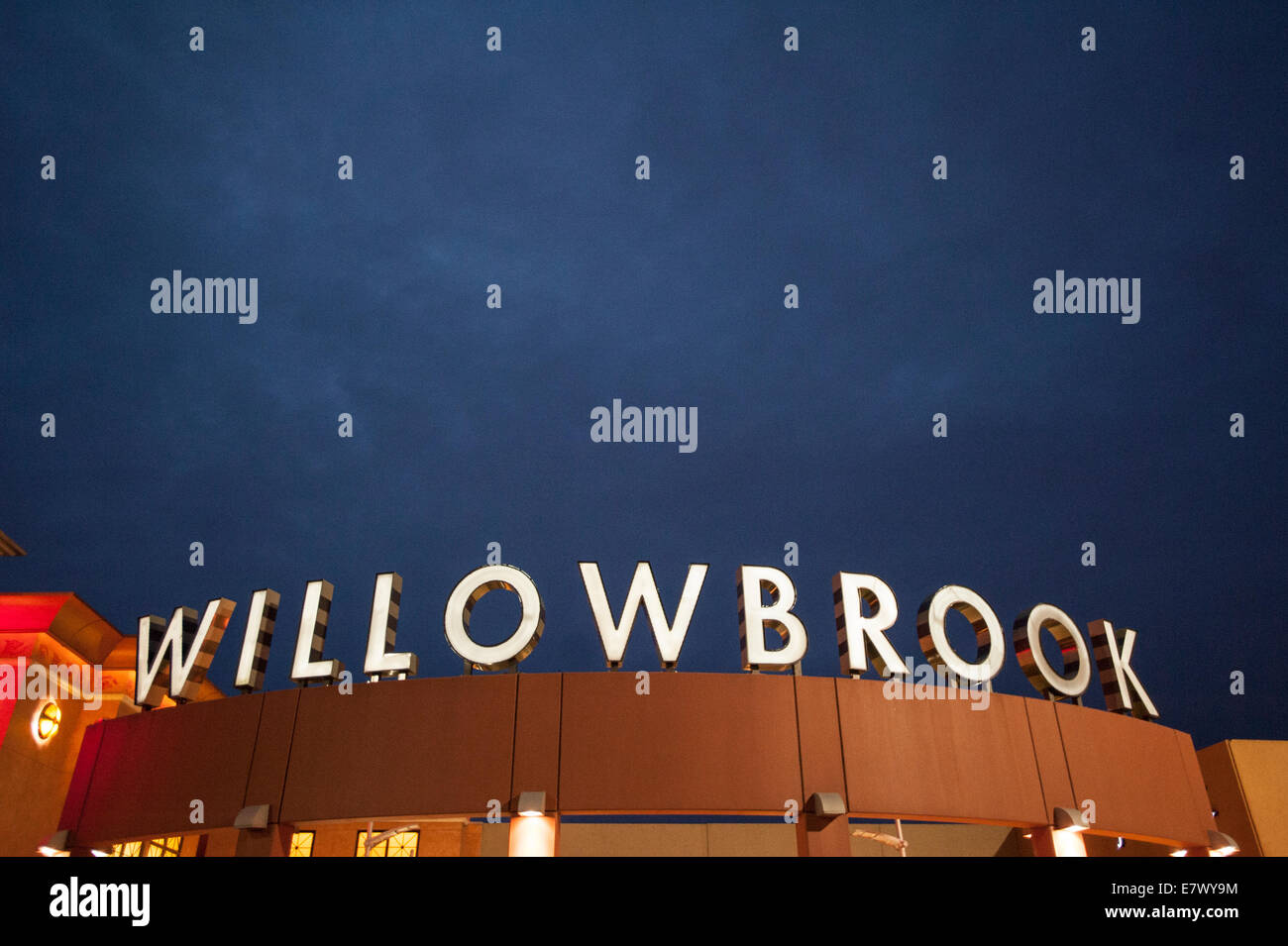Willowbrook mall hi-res stock photography and images - Alamy