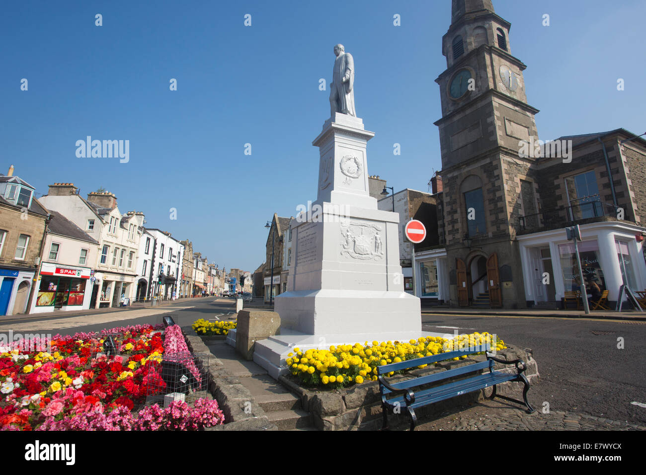 Statue of Sir Walter Scott and courthouse, Selkirk, The Royal and ...