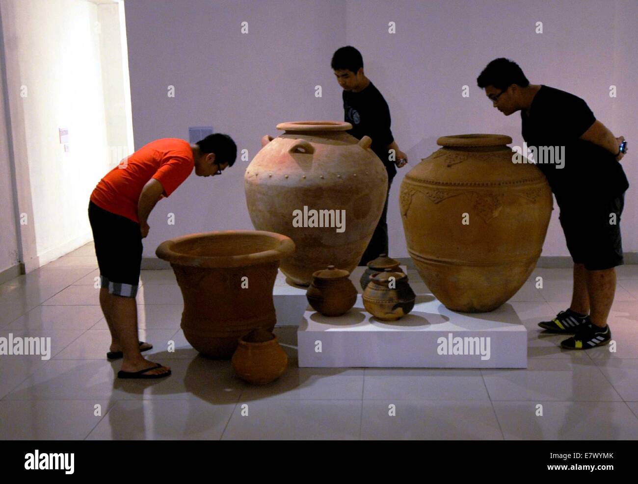 Jakarta art gallery hi-res stock photography and images - Alamy