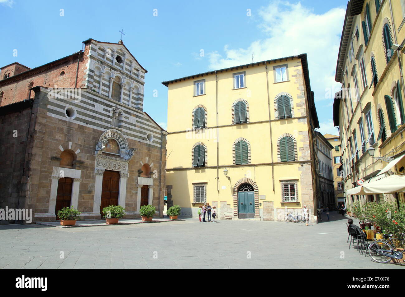 Italy small church hi-res stock photography and images - Alamy
