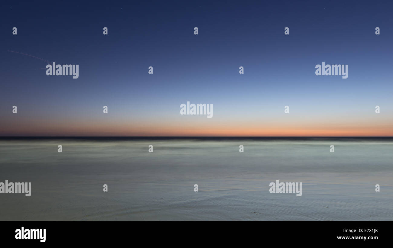 Night seascape hi-res stock photography and images - Alamy