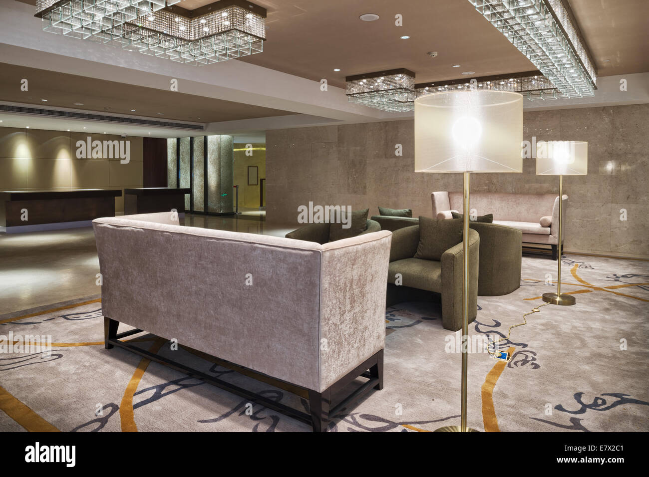 Office lobby empty hi-res stock photography and images - Alamy