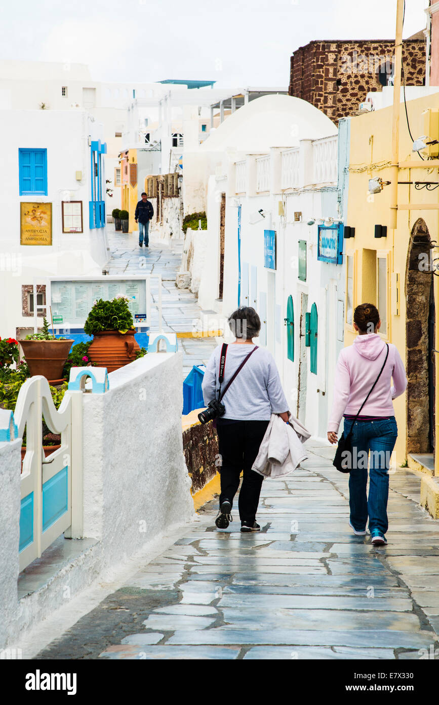 Narrow streets of Oia, Santorini (Thira), Greece Stock Photo - Alamy