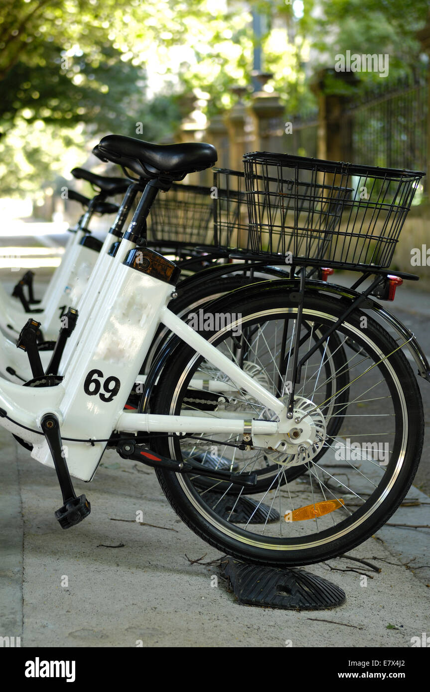 Clean bicycle hi-res stock photography and images - Alamy