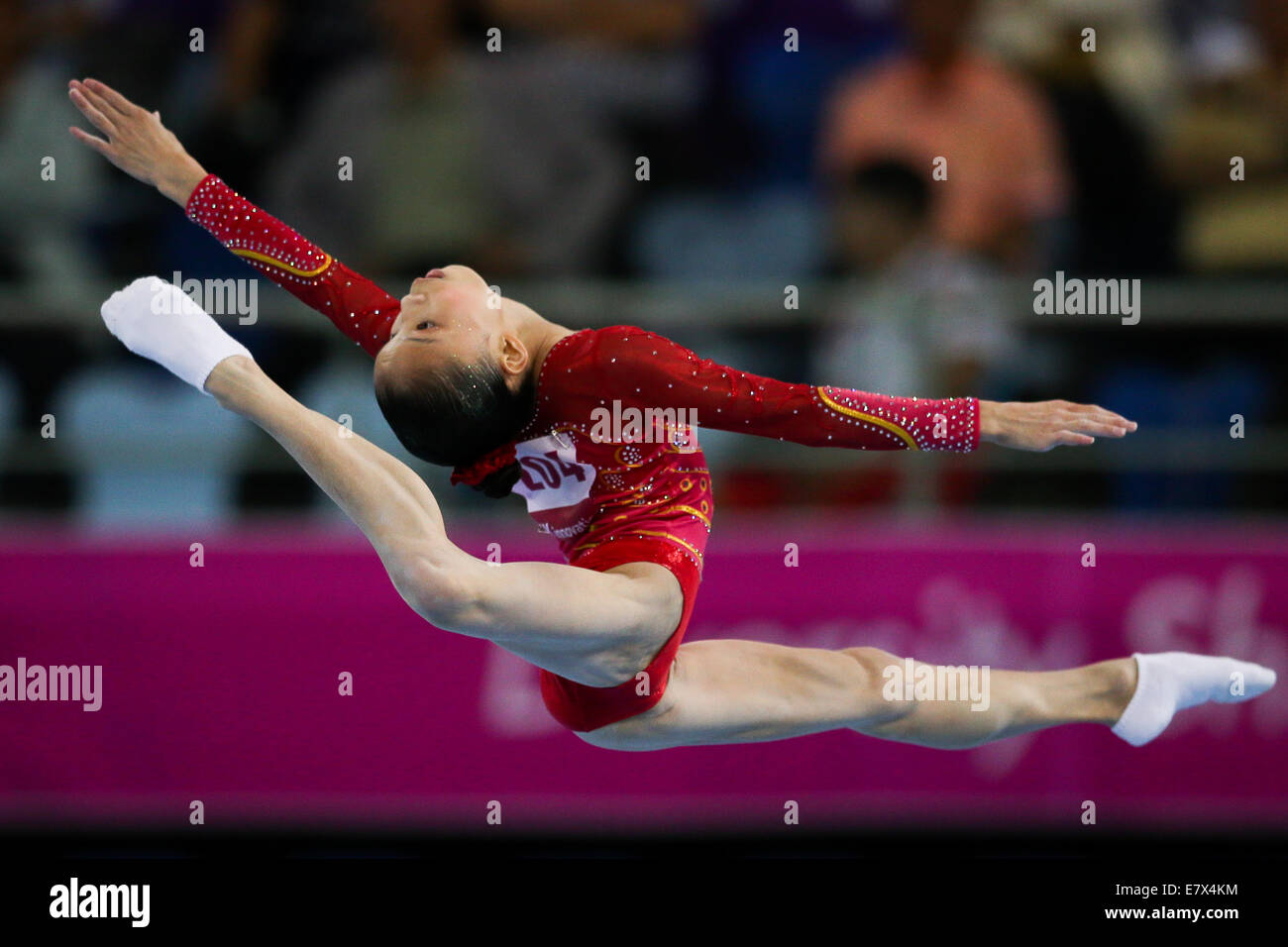 Incheon, South Korea. 25th Sep, 2014. Shang Chunsong of China performs ...