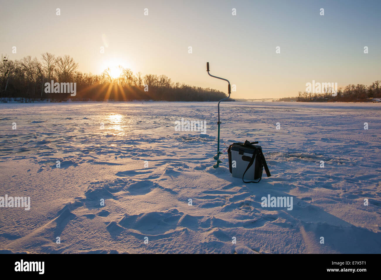 Fishing scene hi-res stock photography and images - Alamy