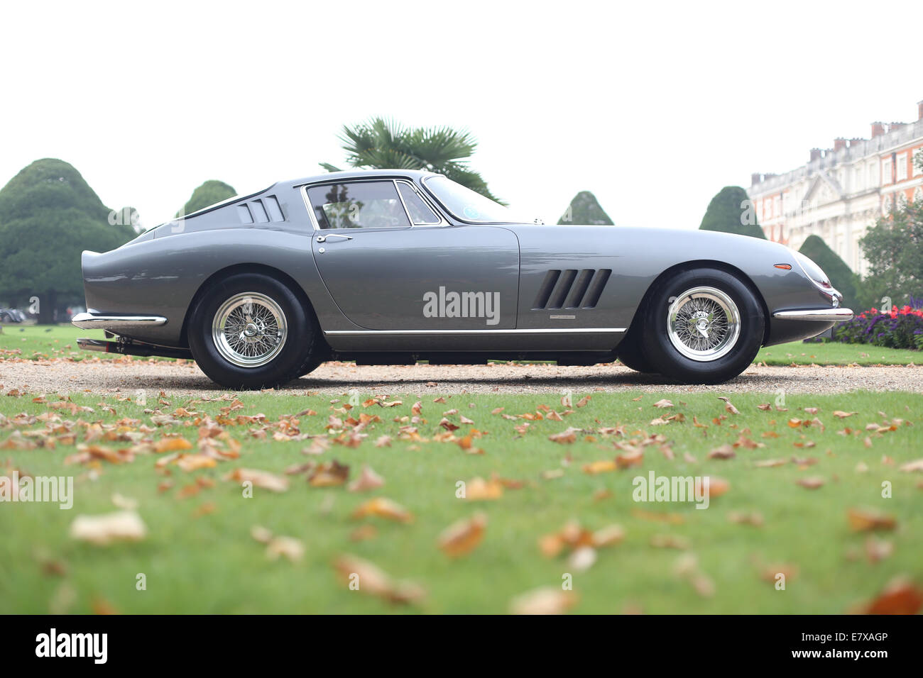 Ferrari 275 GTB Stock Photo - Alamy