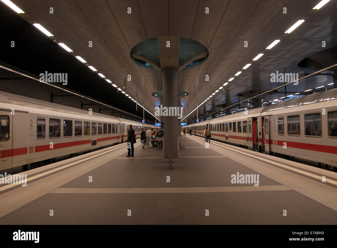 Trains Platform Main Railway Station Berlin Germany Stock Photo - Alamy