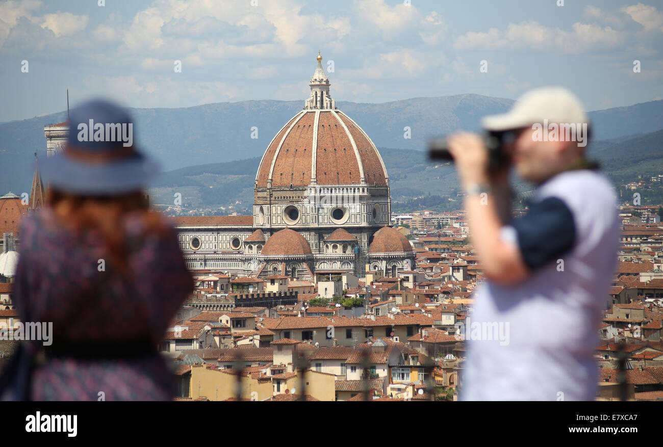 Florence Firenze is the capital city of the Italian region of Tuscany ...