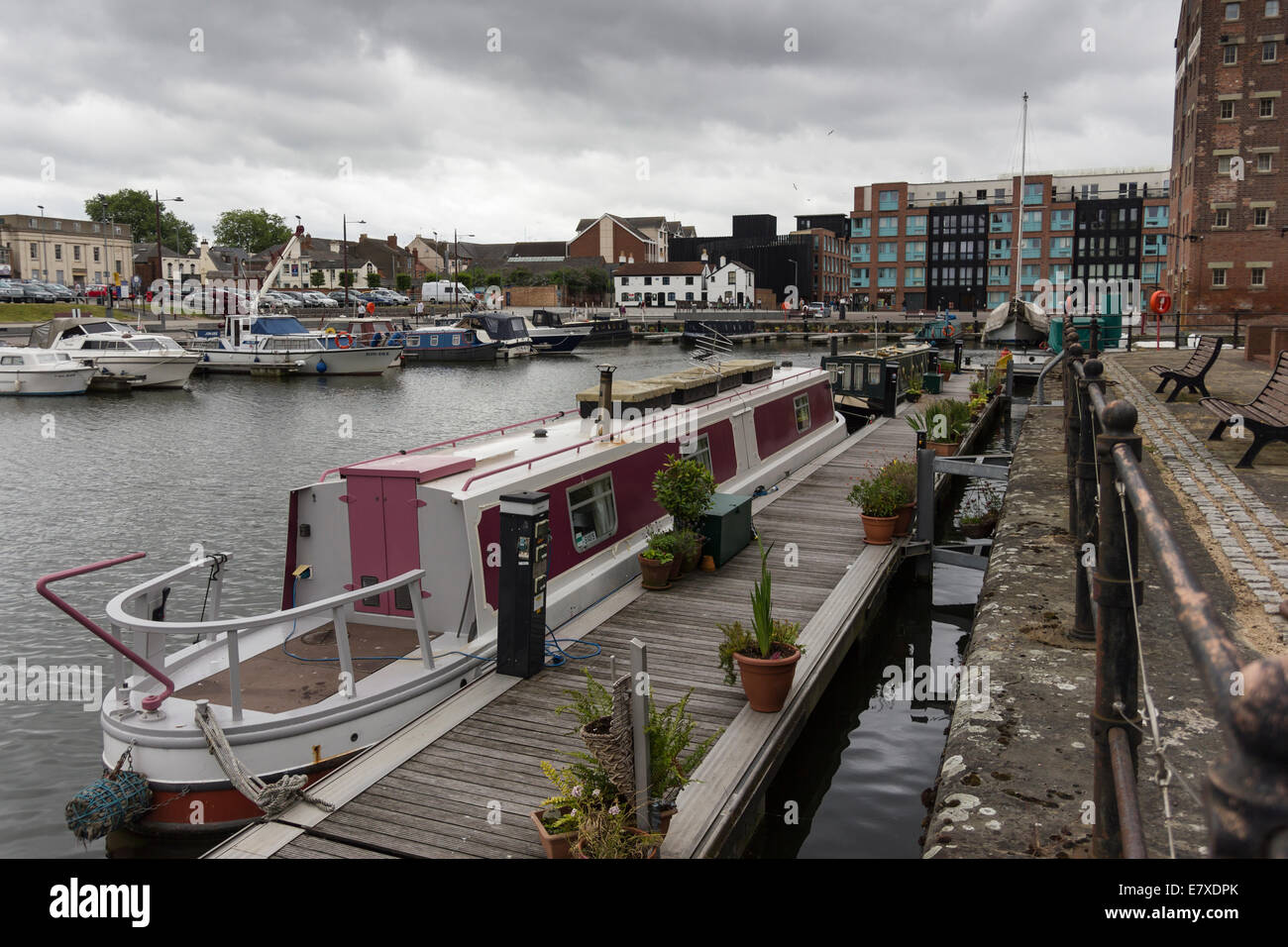 River severn narrow boat hi-res stock photography and images - Alamy