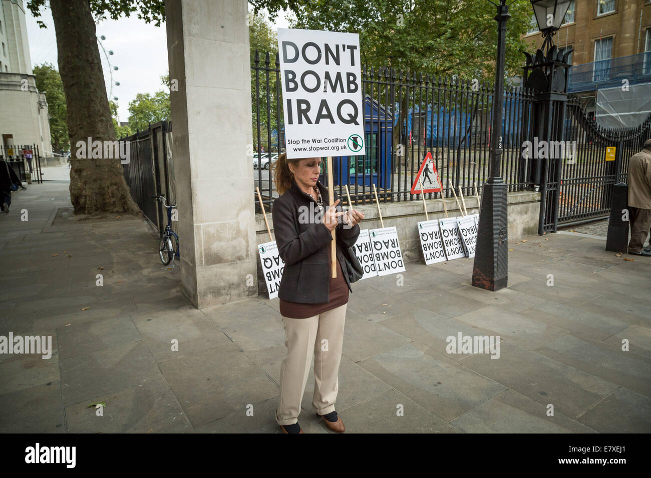 London, UK. 25th Sept, 2014. ‘Don't Bomb Iraq’ Protest outside Downing ...
