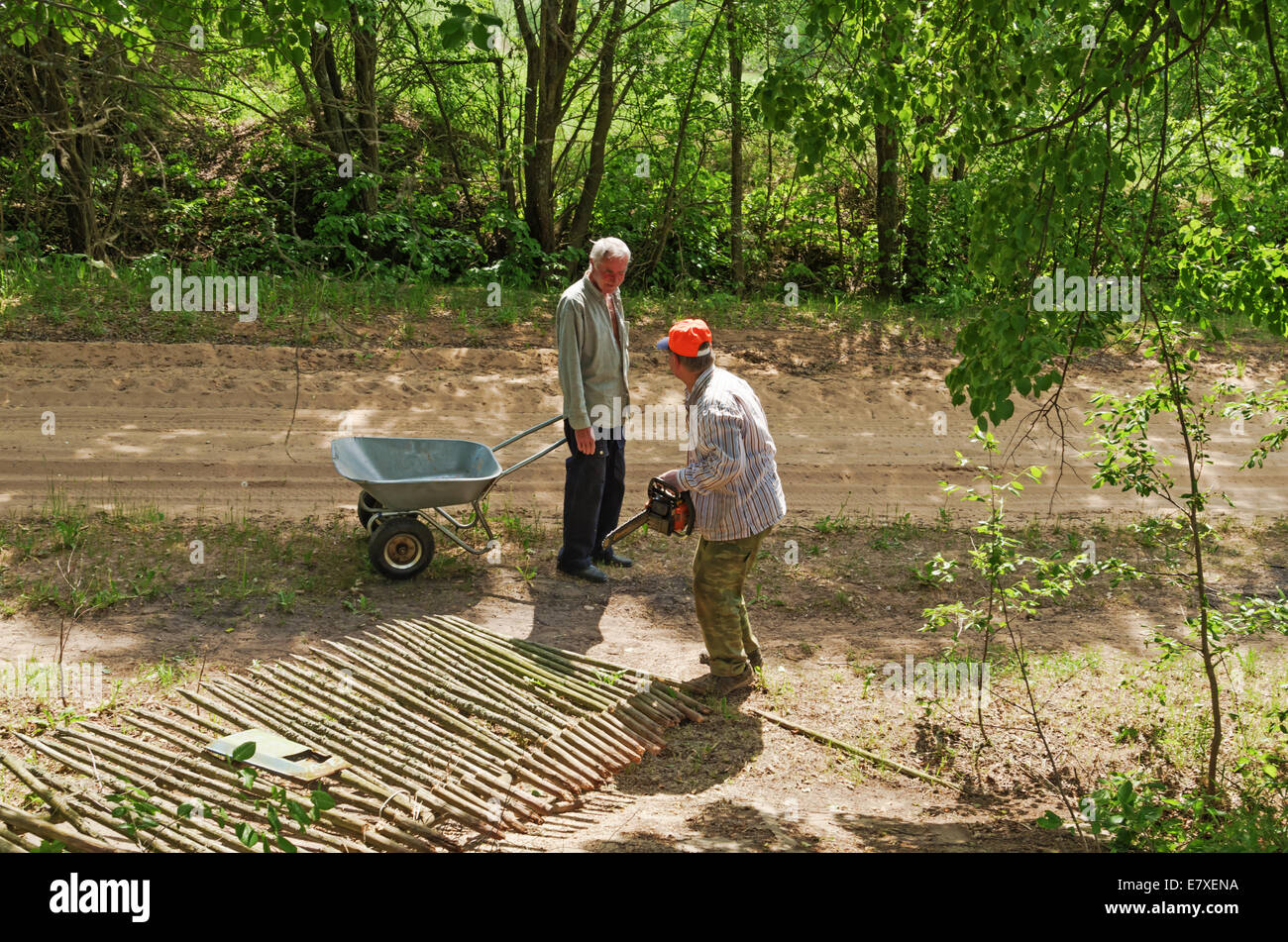 Meeting house on village green hi-res stock photography and images - Alamy