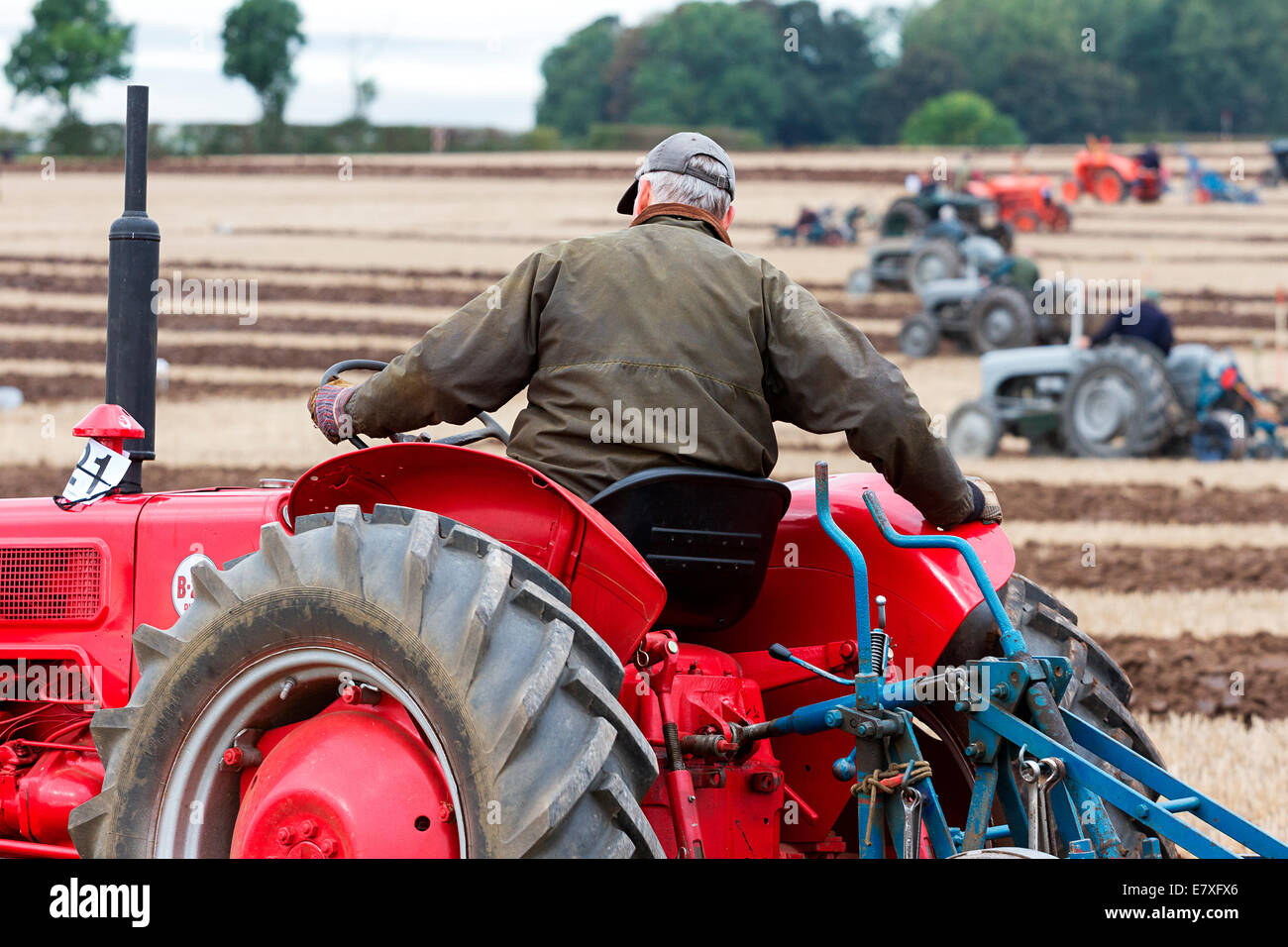 Ploughing match hi-res stock photography and images - Alamy