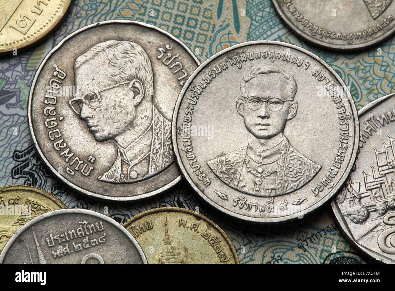 Thailand baht coins hi-res stock photography and images - Alamy