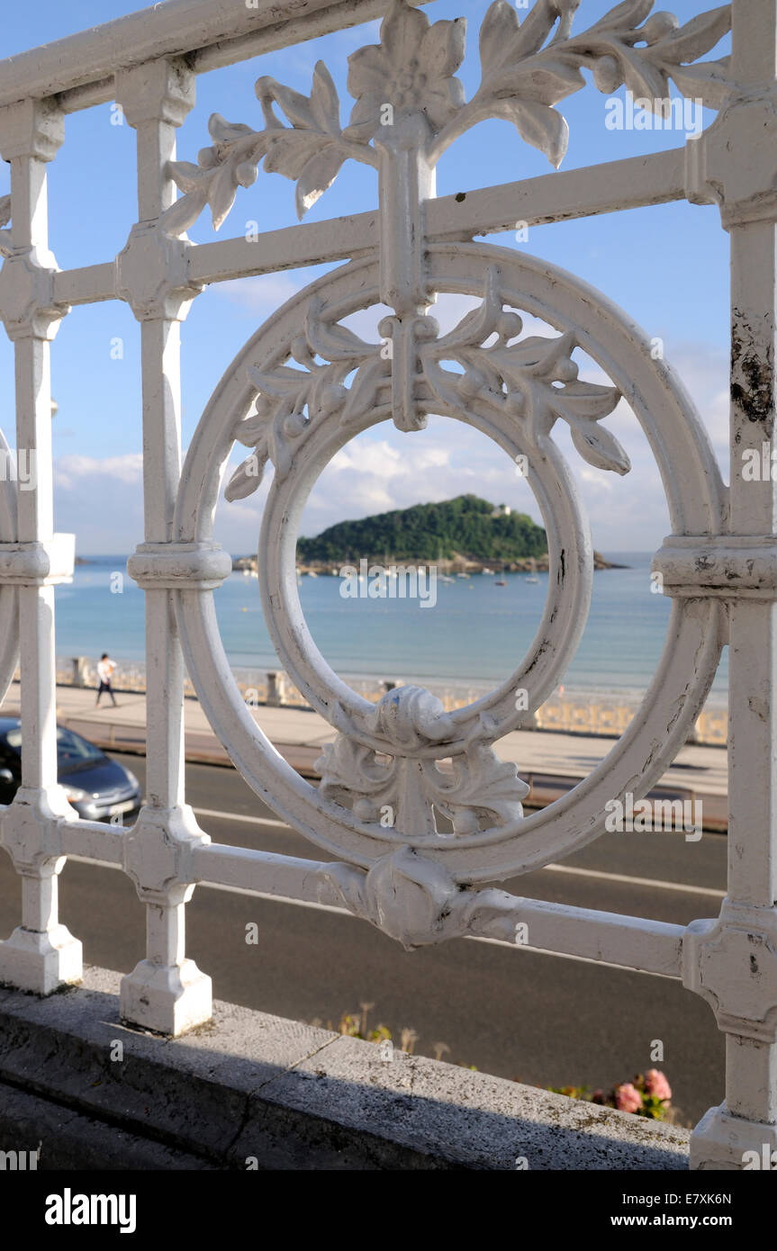 Handrail design hi-res stock photography and images - Alamy