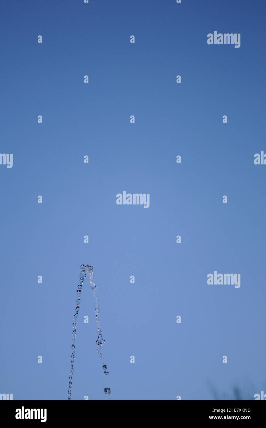 Water jet vertical hi-res stock photography and images - Alamy