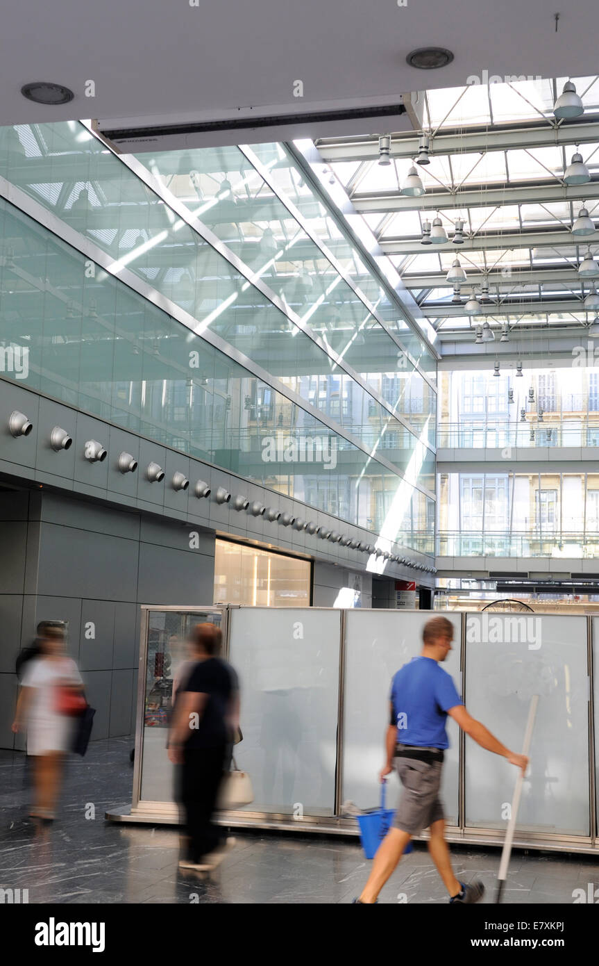 Trad hi-res stock photography and images - Alamy