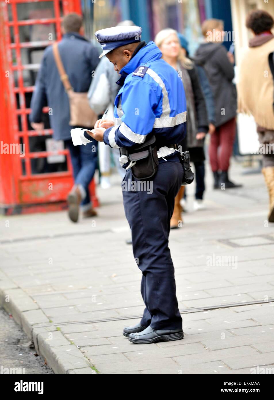 traffic warden in oxford Stock Photo - Alamy