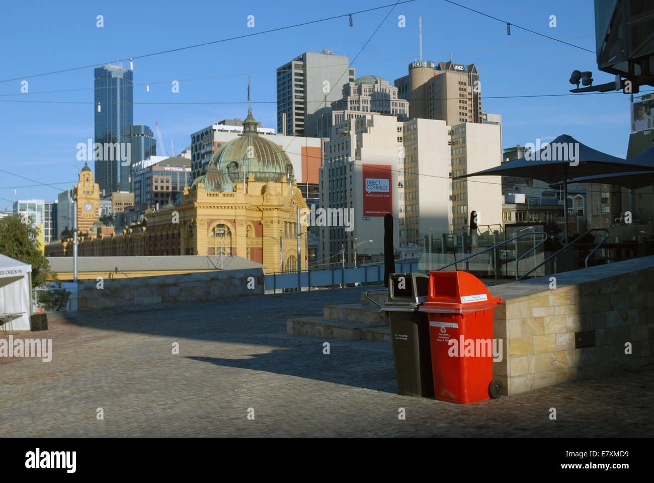 Federation square melbourne triangles hi-res stock photography and ...