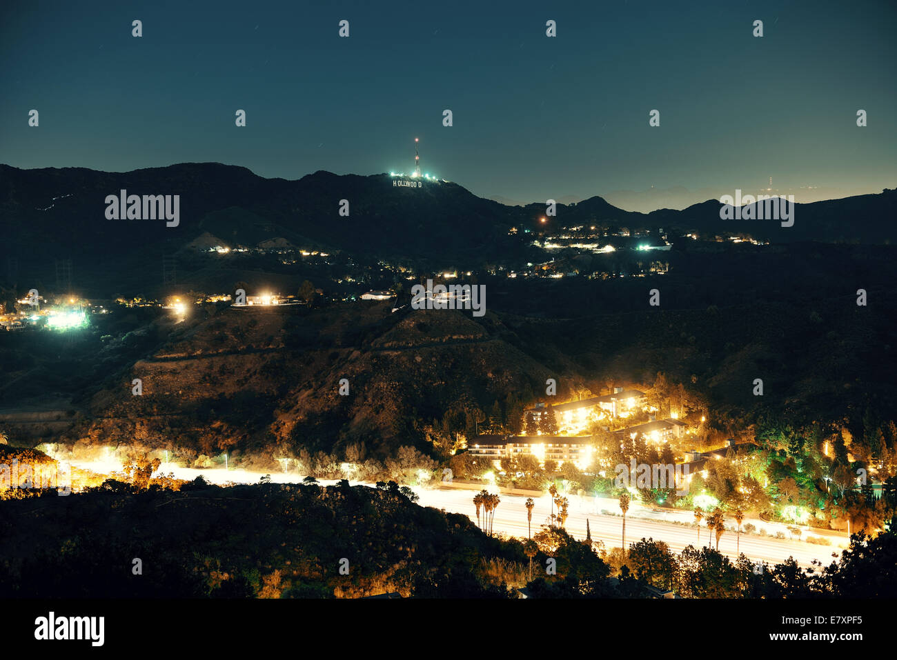 Los angeles skyline hollywood sign hi-res stock photography and images ...