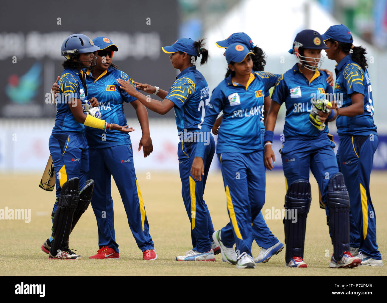 Womens cricket hi-res stock photography and images - Alamy